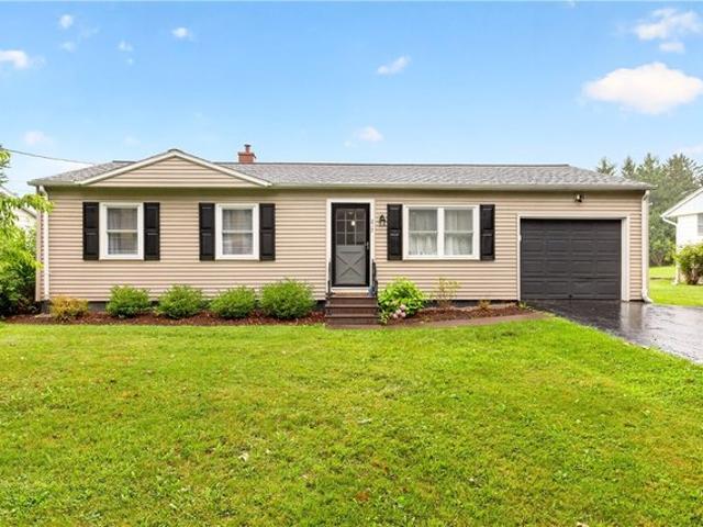 217 Buffalo St, Canandaigua, NY 14424