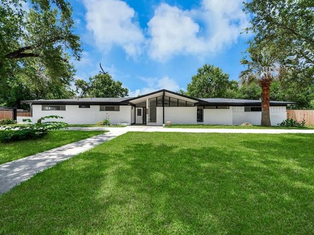 217 Burnett Dr, Baytown, TX 77520