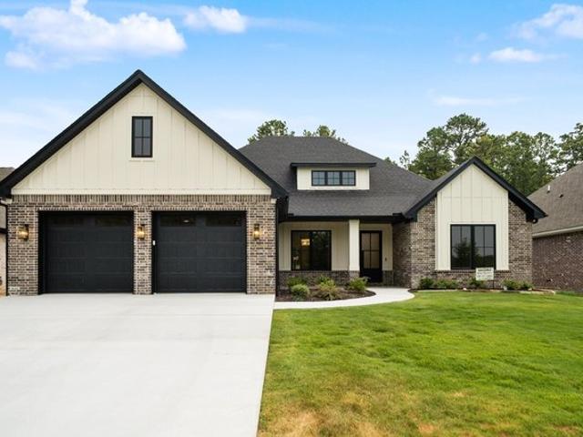 217 Gardens Gate Cir, Hot Springs, AR 71901