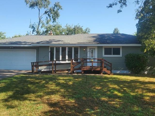 217 Dawn Ave, Shoreview, MN 55126