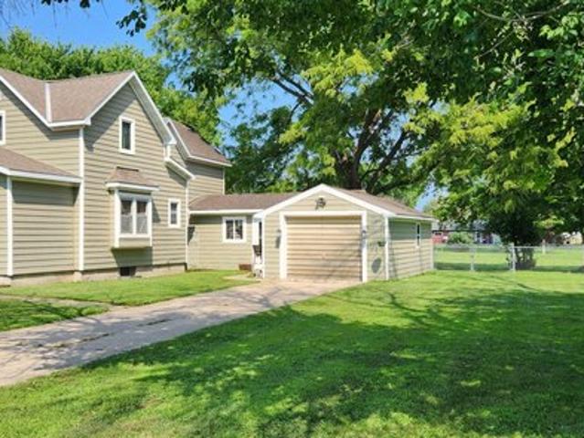 217 Dugan St S, Welcome, MN 56181