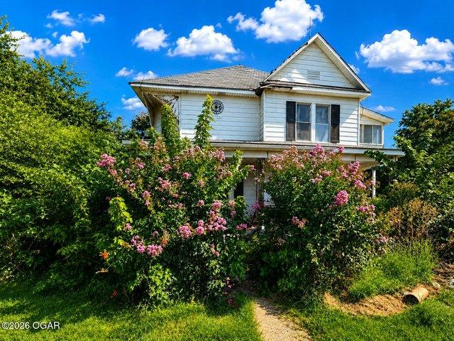 217 E Walnut St, Columbus, KS 66725