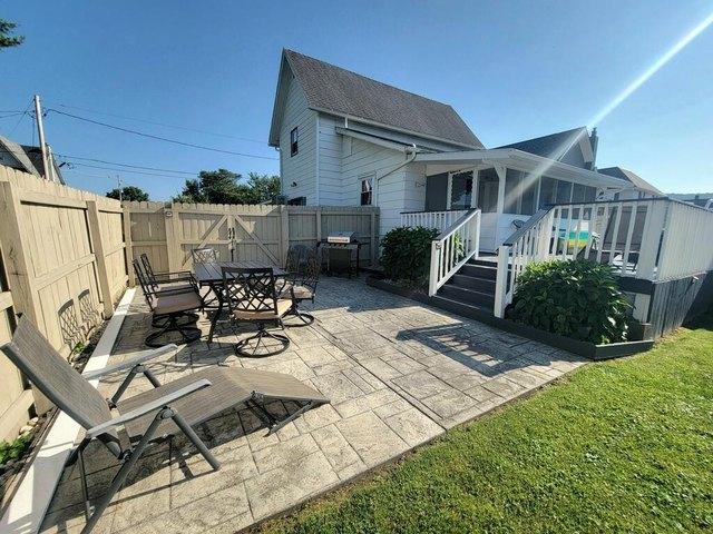 217 E Cherry St, Athens, PA 18810