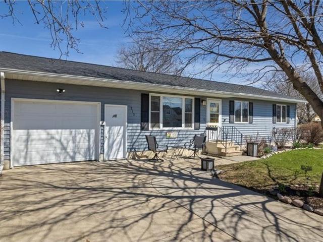 217 E Grant St, Caledonia, MN 55921