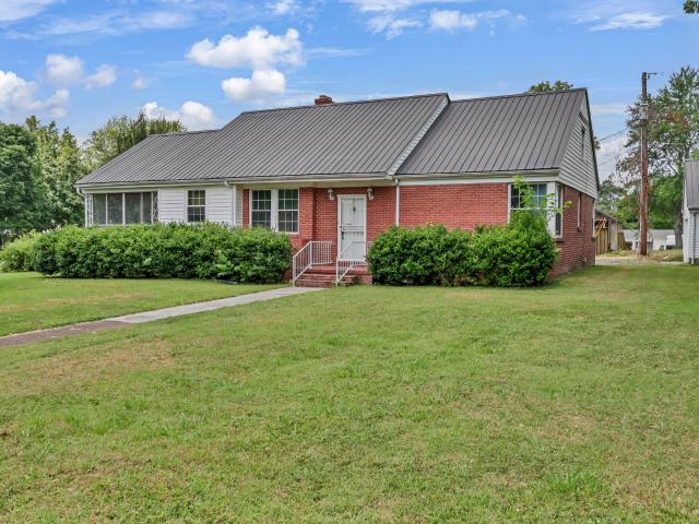 217 E Meadow Cir