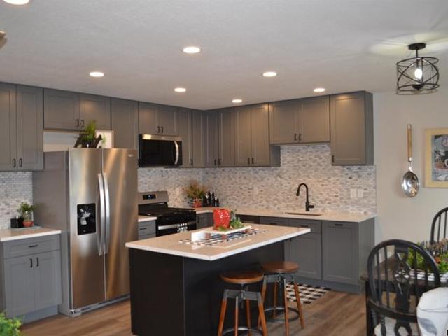 217 East St N, Lyman, WY 82937