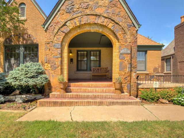 217 Edgemere Court
