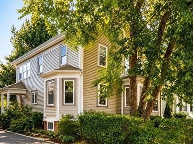 217 Fourth St, Providence, RI 02906
