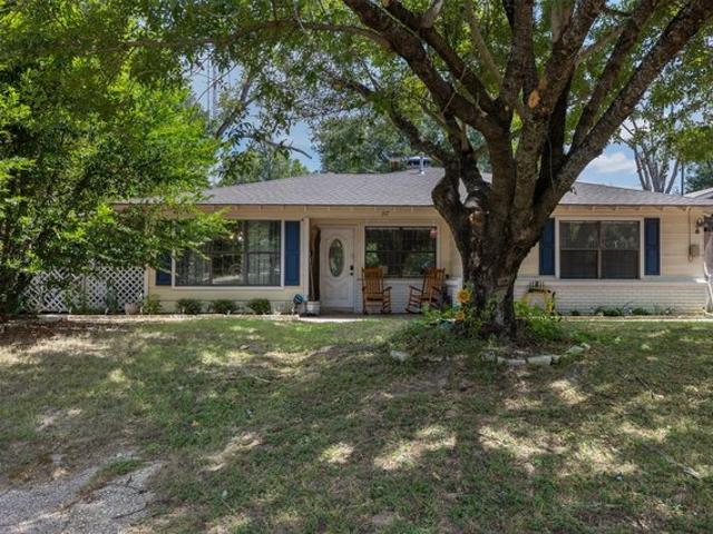 217 Kennard St, Buffalo, TX 75831