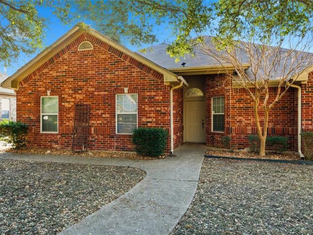 217 Keswick Dr, Hewitt, TX 76643 | MLS #21178
