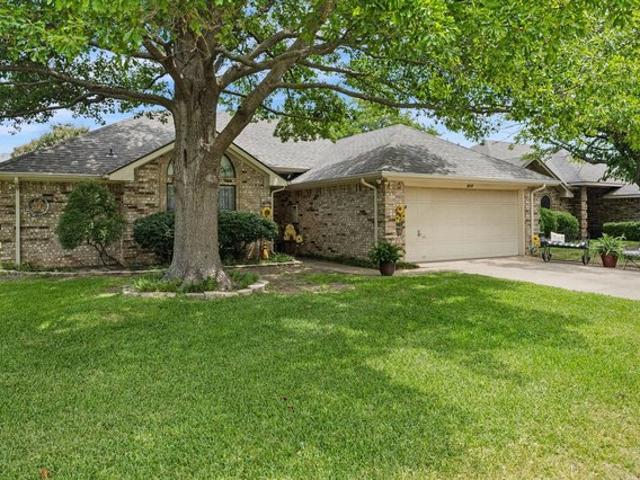 217 Harris Dr, Rockwall, TX 75087