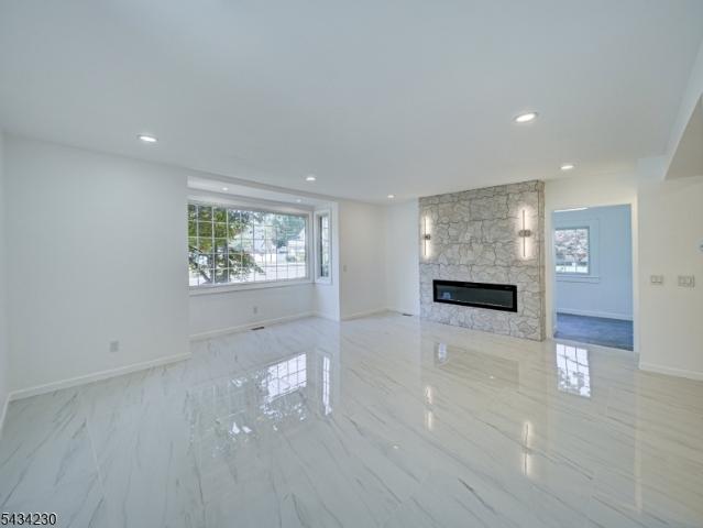 217 Heywood Ave