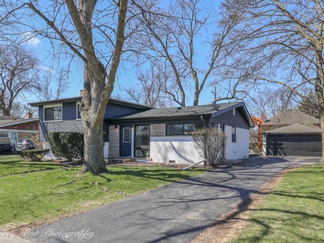 217 Heather Ln, Wilmette, IL 60091 | Compass