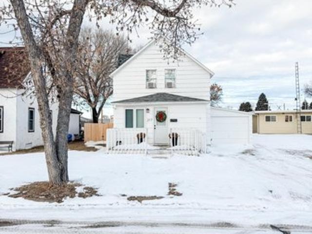 217 Jackson St N, Plentywood, MT 59254