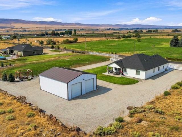 217 Lower County Line Rd, Prosser, WA 99350