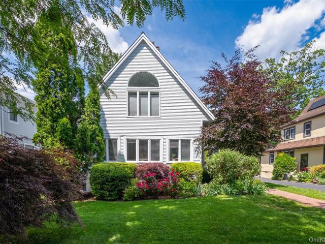 217 Larchmont Avenue
