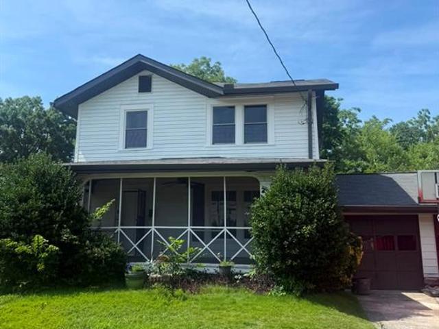 217 Montgomery Street NE