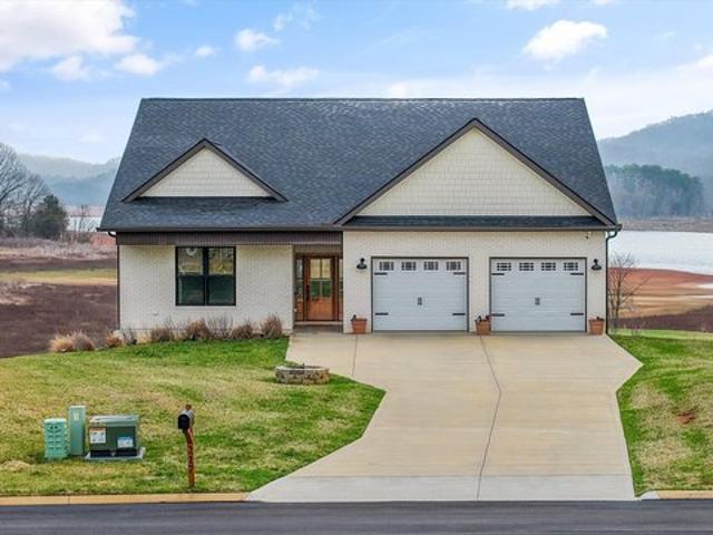 217 Masters Ln, Bean Station, TN 37708