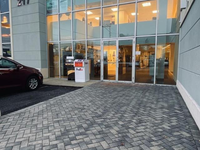 217 Merrick Road 212