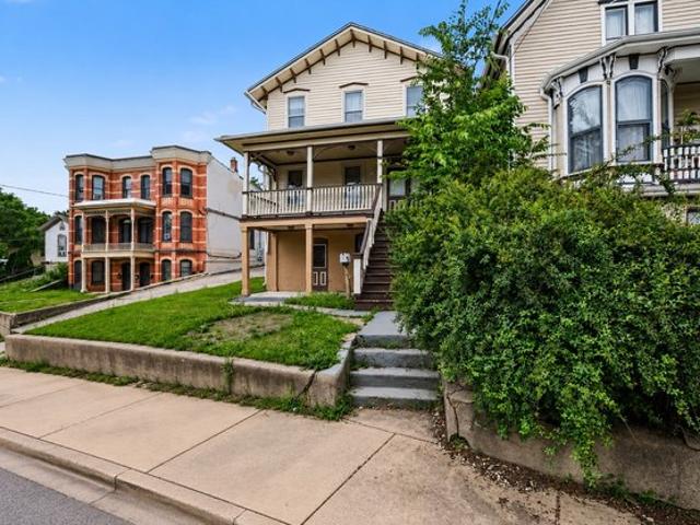 217 Michigan St, Elgin, IL 60120