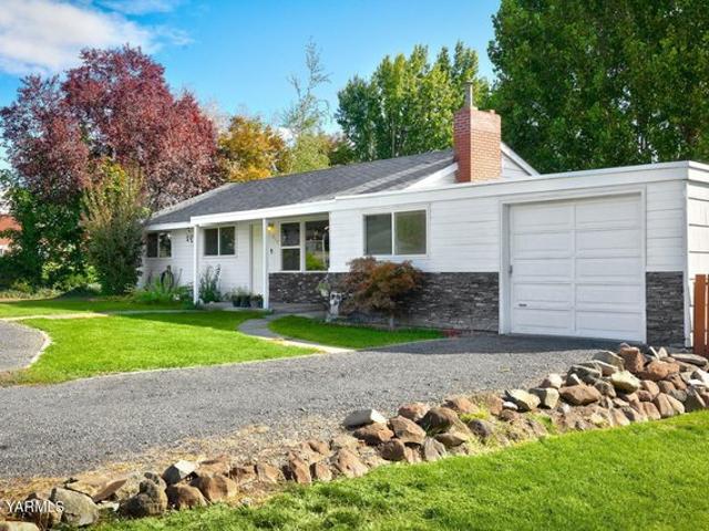 217 N 63rd Ave, Yakima, WA 98908