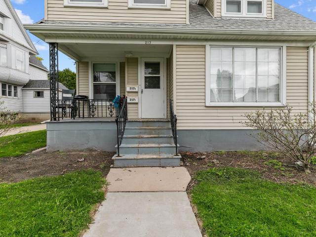 217 N UNION Street