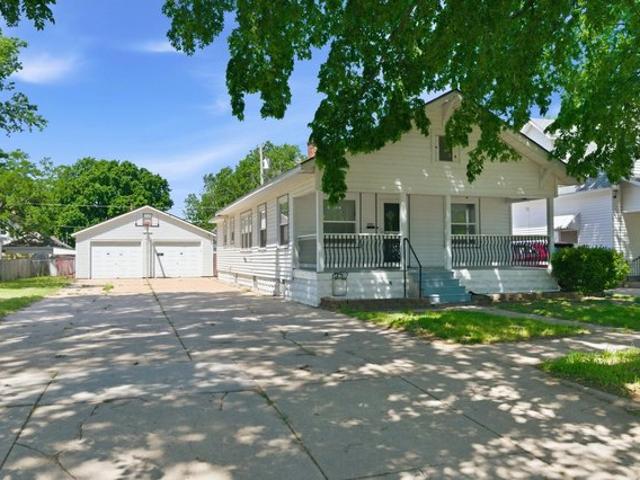 217 N Vine St, Wichita, KS 67203