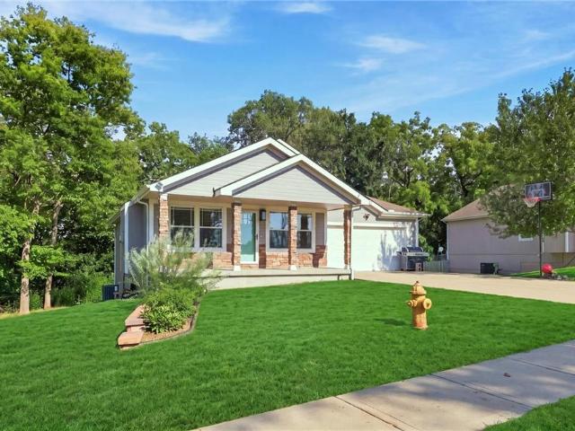 217 N Bluegrass Drive