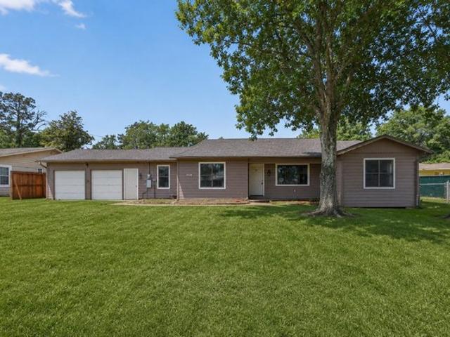 217 N Holly Ave, Cleveland, TX 77327