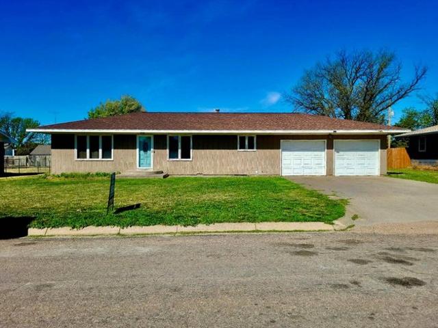 217 N Monroe St, Kensington, KS 66951