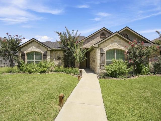 217 Nocona Dr, Waxahachie, TX 75165