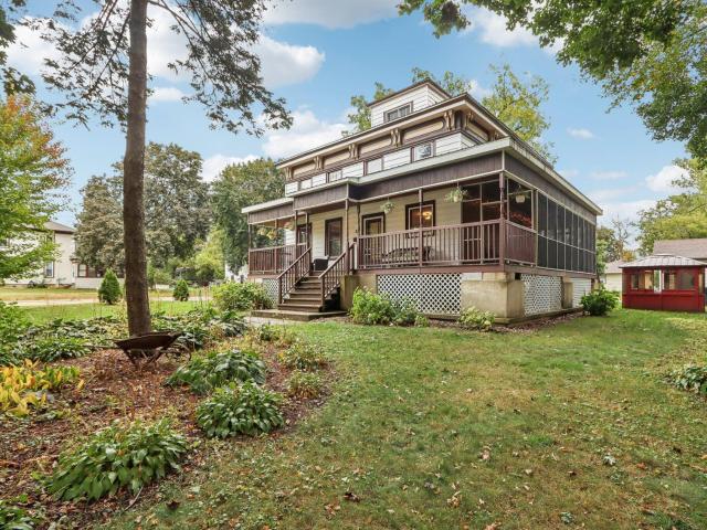 217 S Lincoln St, Elkhorn, WI
