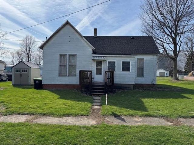 217 S Locust St, Maroa, IL 61756