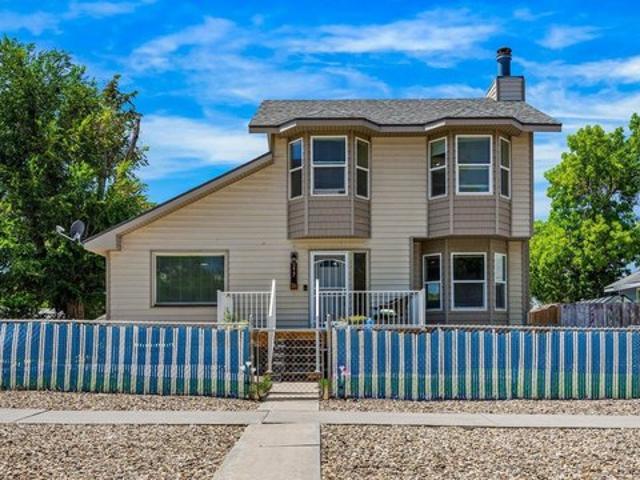 217 S Stanolind Ave, Rangely, CO 81648
