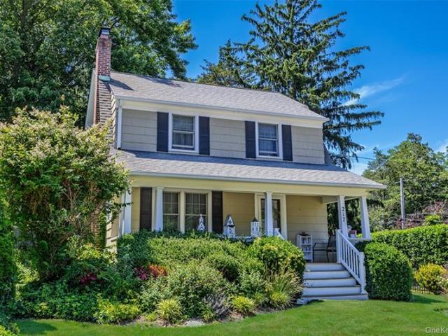 217 Soundview Rd, Huntington, NY 11743