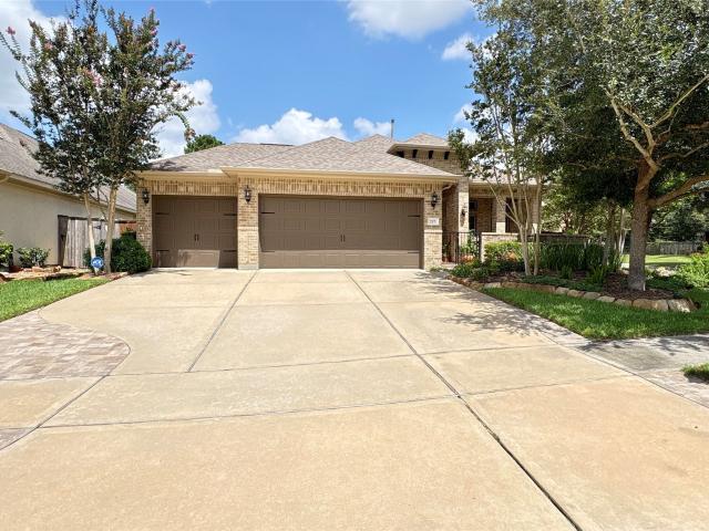 217 Southern Iris Court