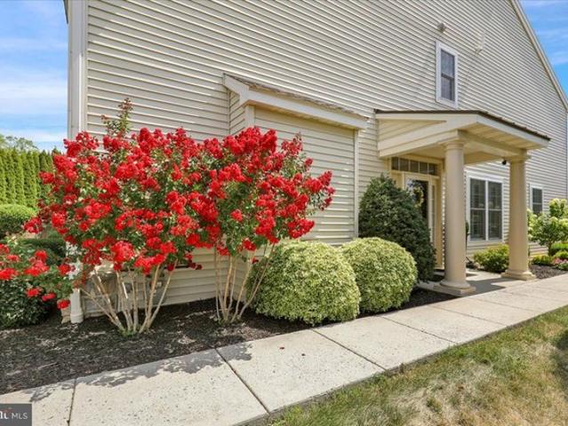 217 Springmont Dr, Wyomissing, PA 19610