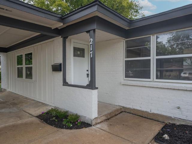 217 Palomino Dr, Saginaw, TX 76179 | MLS #21071 | Compass