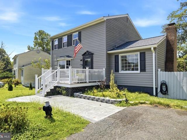 217 Pepper Tree Ln, Stafford, VA 22554