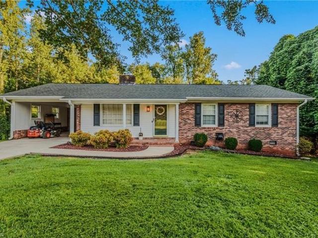 217 Quail Trl, Mount Airy, NC 27030