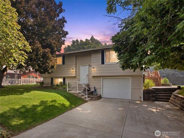 217 Ridgemont Dr, East Wenatchee, WA 98802