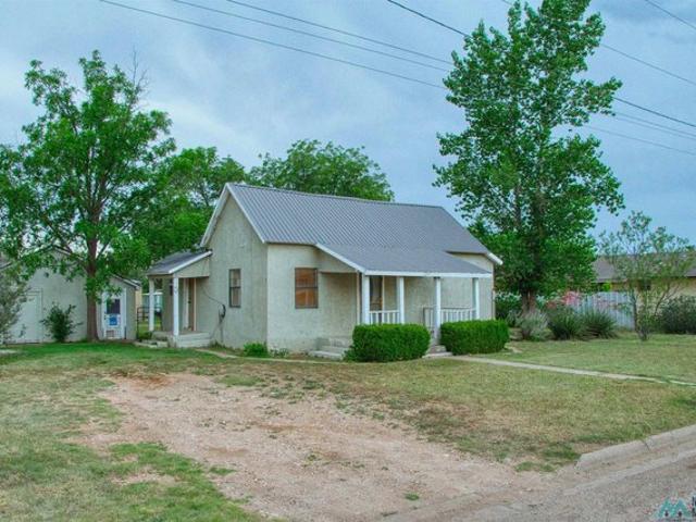 217 W 14th St, Portales, NM 88130