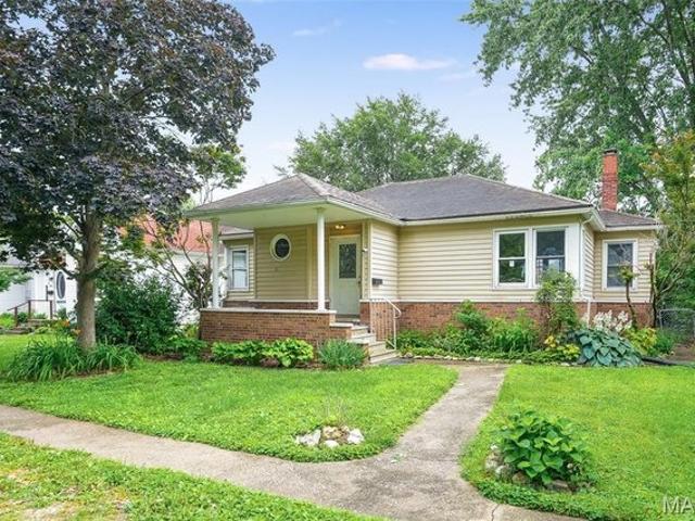 217 W Walnut St, Benld, IL 62009