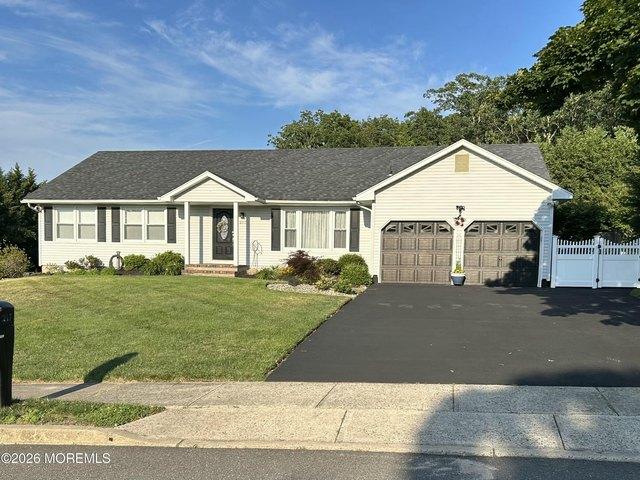 217 Woodberry Dr, Toms River, NJ 08753