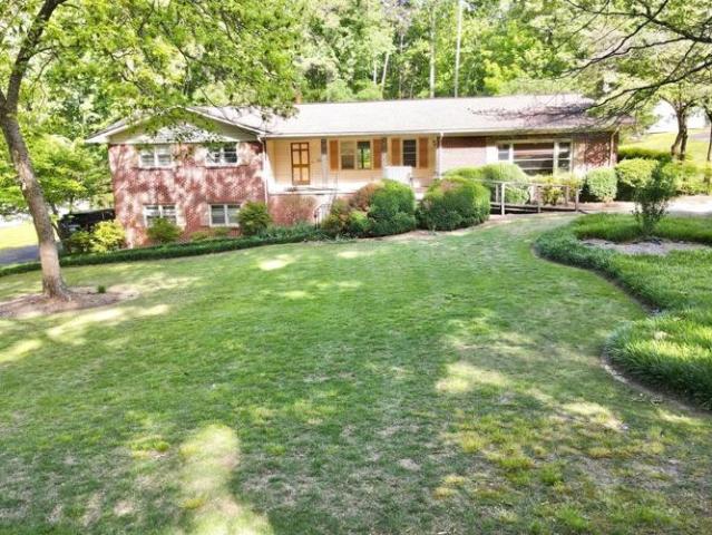 217 Woodland Dr, Calhoun, GA 30701