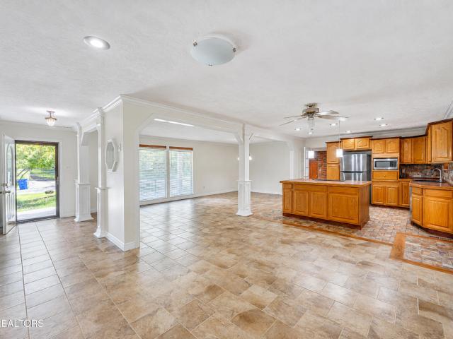 217 Wakefield Rd