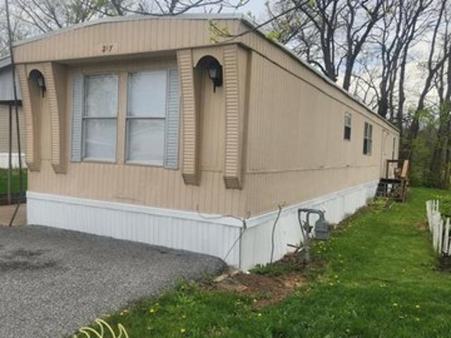 217 Waldorf Dr, York, PA 17404