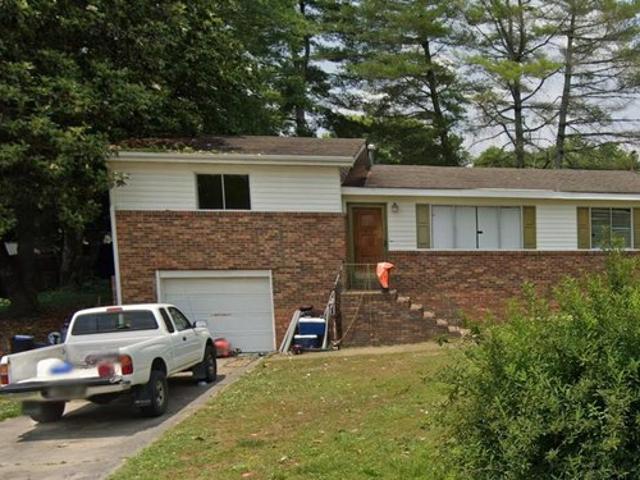 217 Walthall Ave, Chickamauga, GA 30707