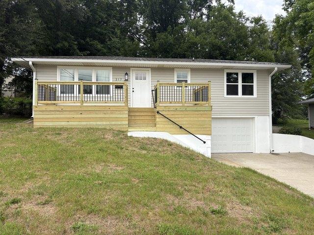 217 Washington St, Carrollton, MO 64633