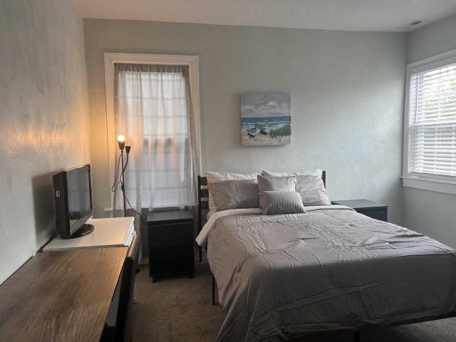 217 West 30th Street 1 Bedroom Apartment for Rent at 217 W 30th St, Norfolk, VA 23504 Park Place